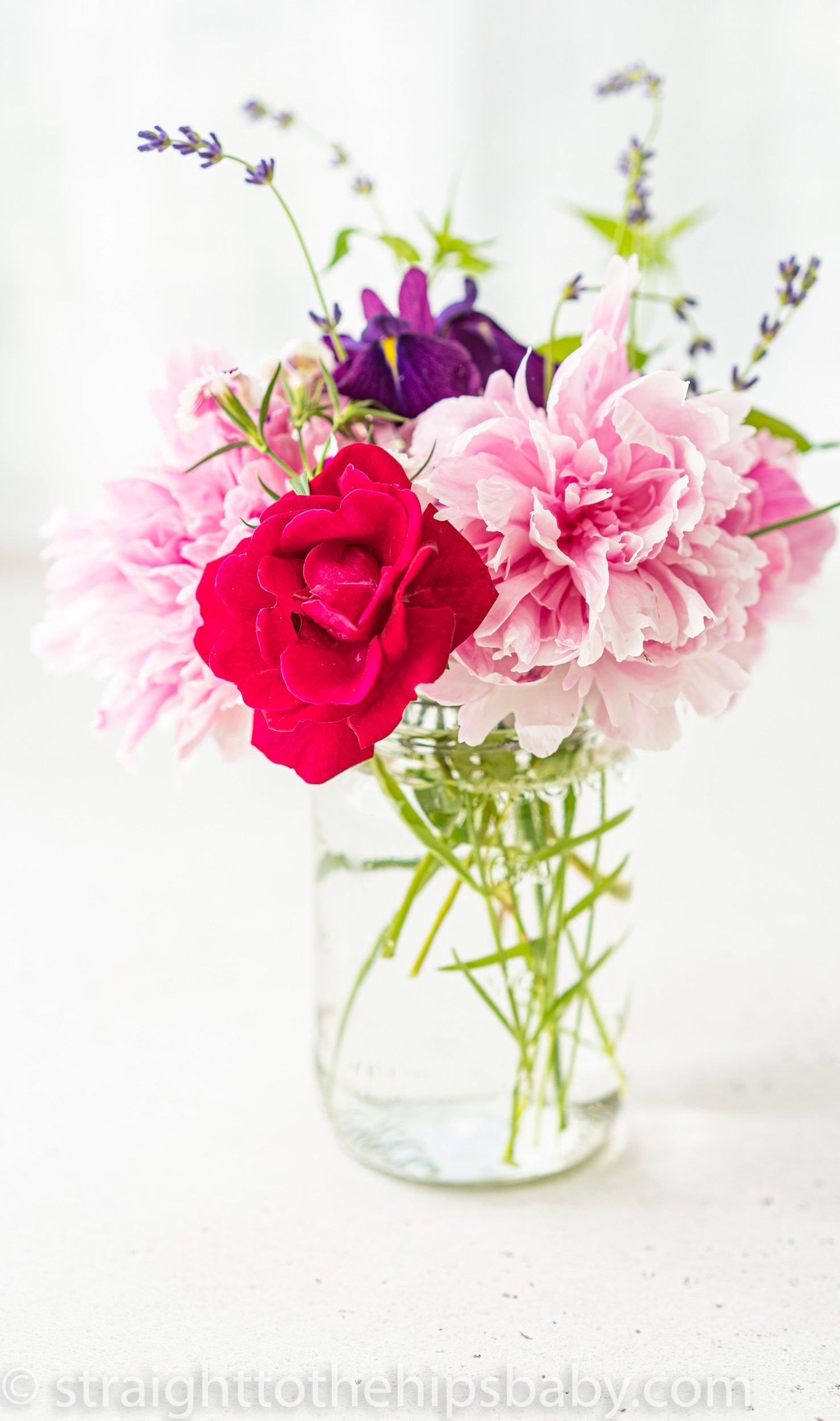 How to Create a Budget Friendly Holiday Flower Centerpiece - Straight ...
