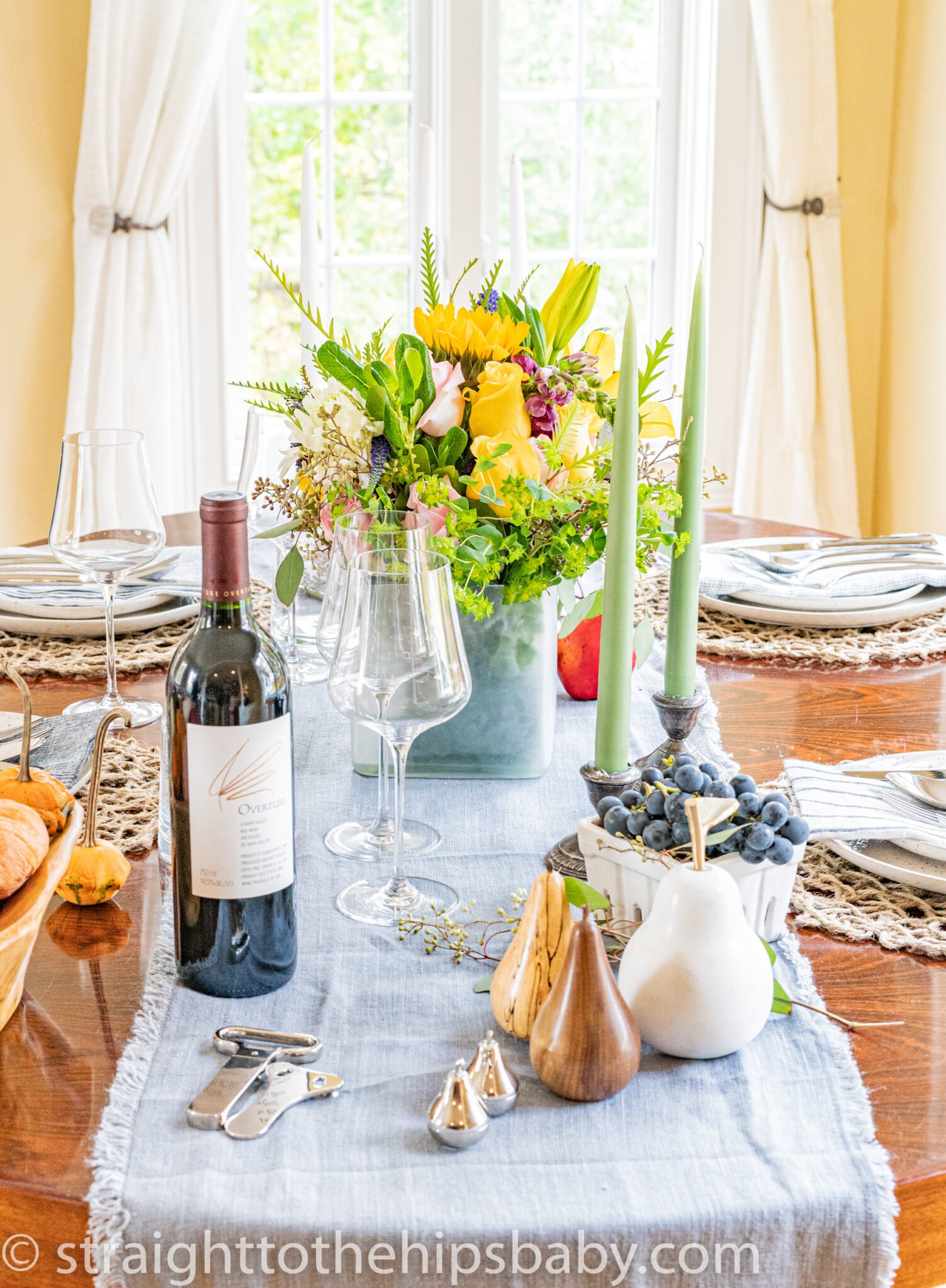 Easy Thanksgiving Table Decor Ideas 2020 - Straight to the Hips, Baby